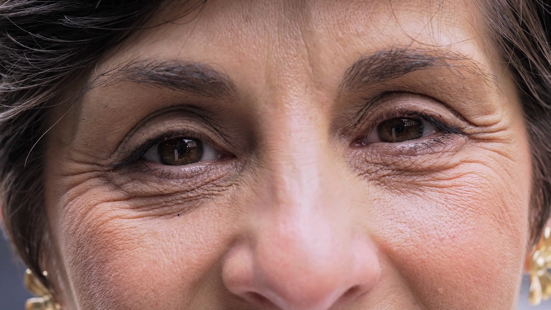 Close Shot Of Womans Wrinkled Eyes Smiling Stock Footage SBV-353263387 ...