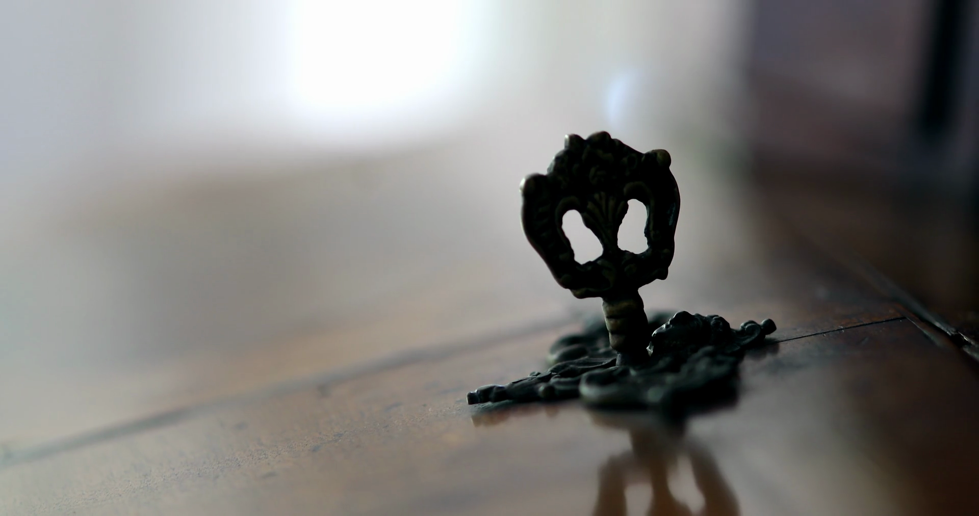 Close Up Hand Removing Key From Antique Stock Footage Sbv 348550147 Storyblocks 