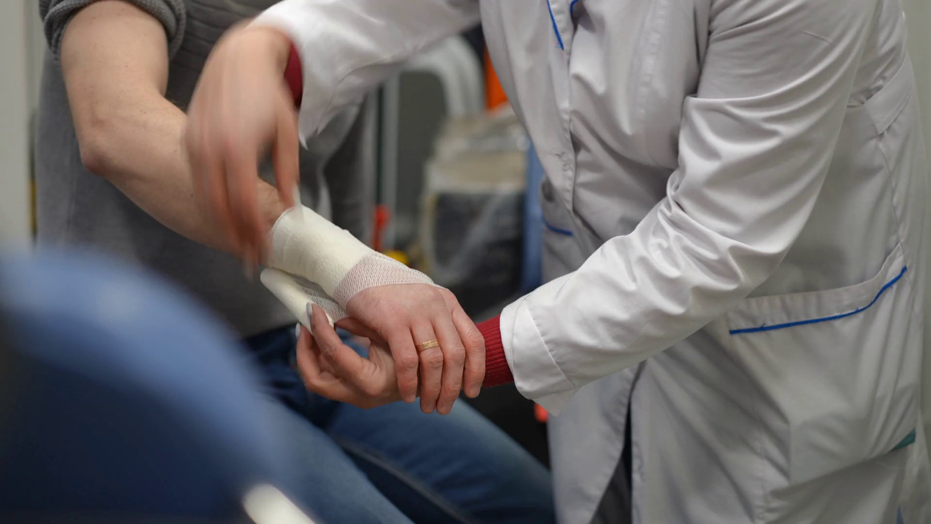 A Paramedic Applies Soft Gauze Bandage To Stock Footage SBV-348614180 ...