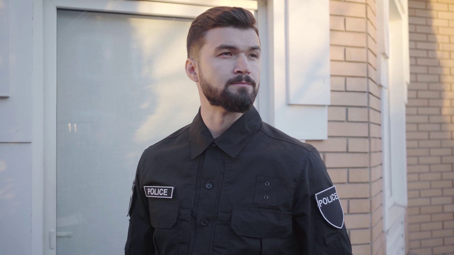 Detective Investigating Knocking On Door Stock Footage SBV-337986898 ...