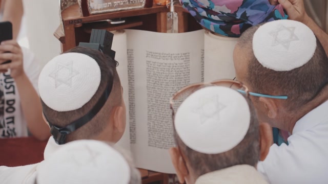 Jewish People In Boro Park Stock Footage: Royalty-Free Video Clips ...