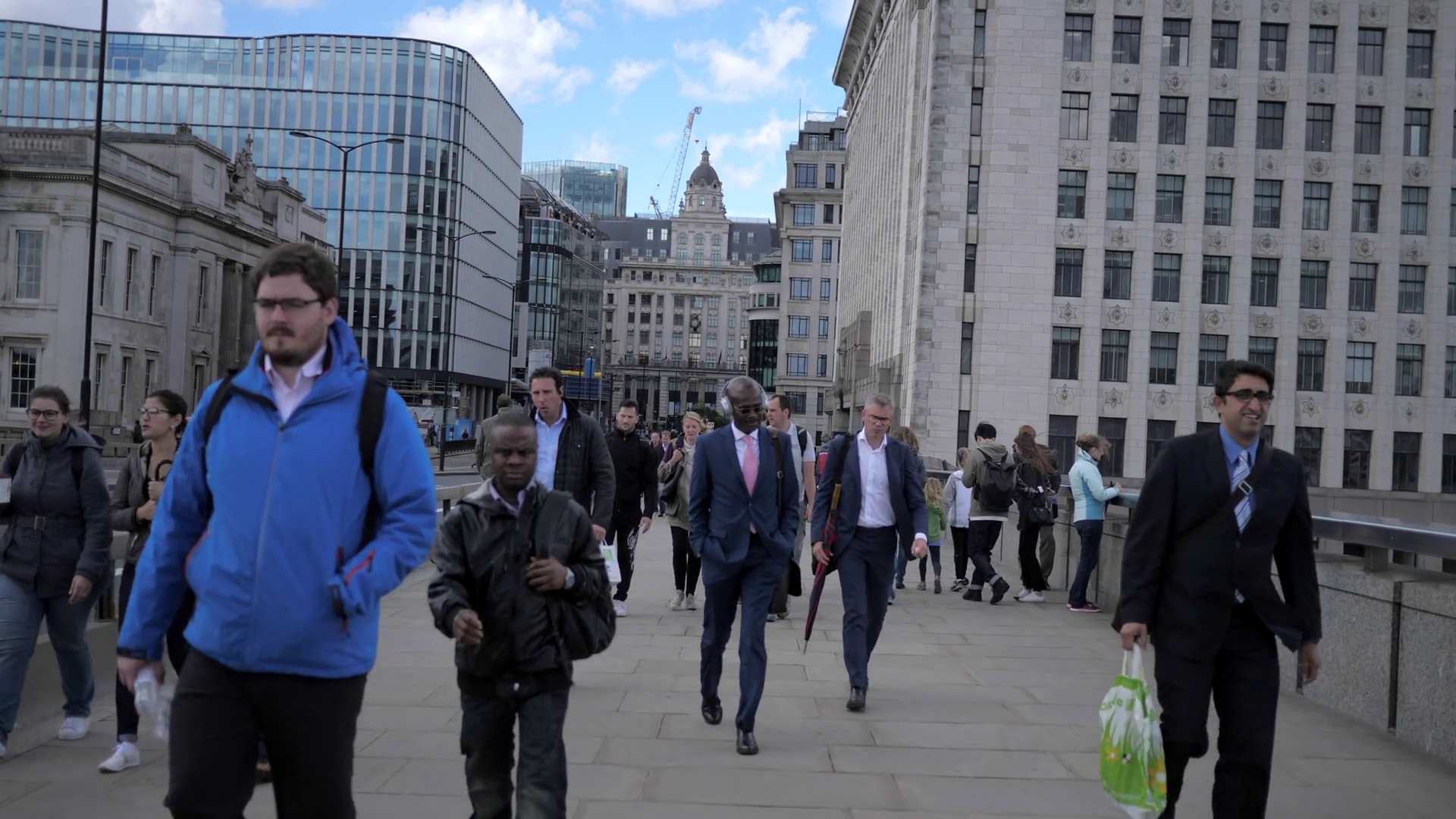 4k London Bridge Slow Mo Gimbal Crowded Stock Footage SBV-315620958 ...