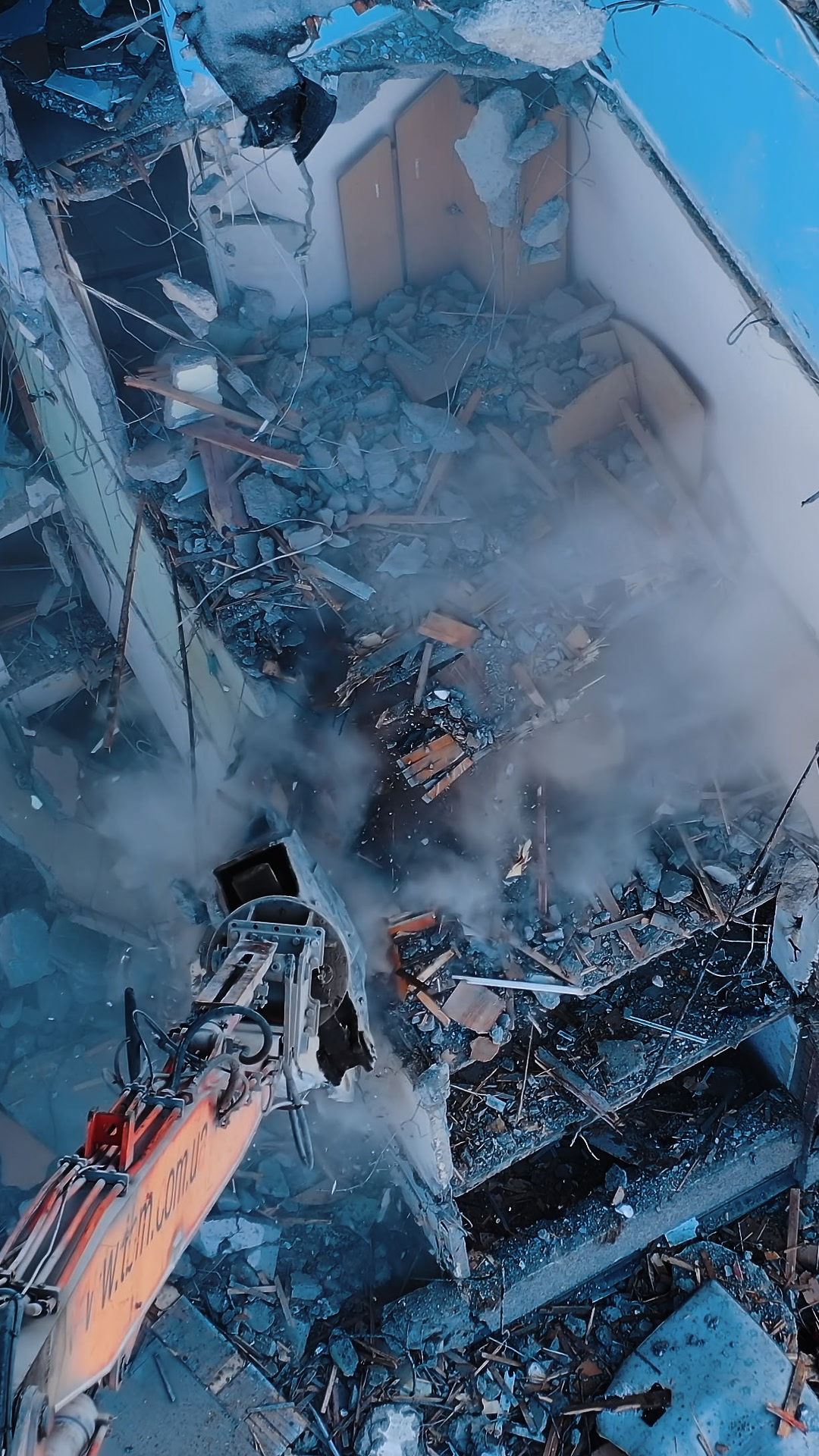 Process Of Dismantling Structure Earthquake Stock Footage SBV-353050727 ...