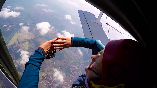 Sky Dive Stock Footage: Royalty-Free Video Clips - Storyblocks
