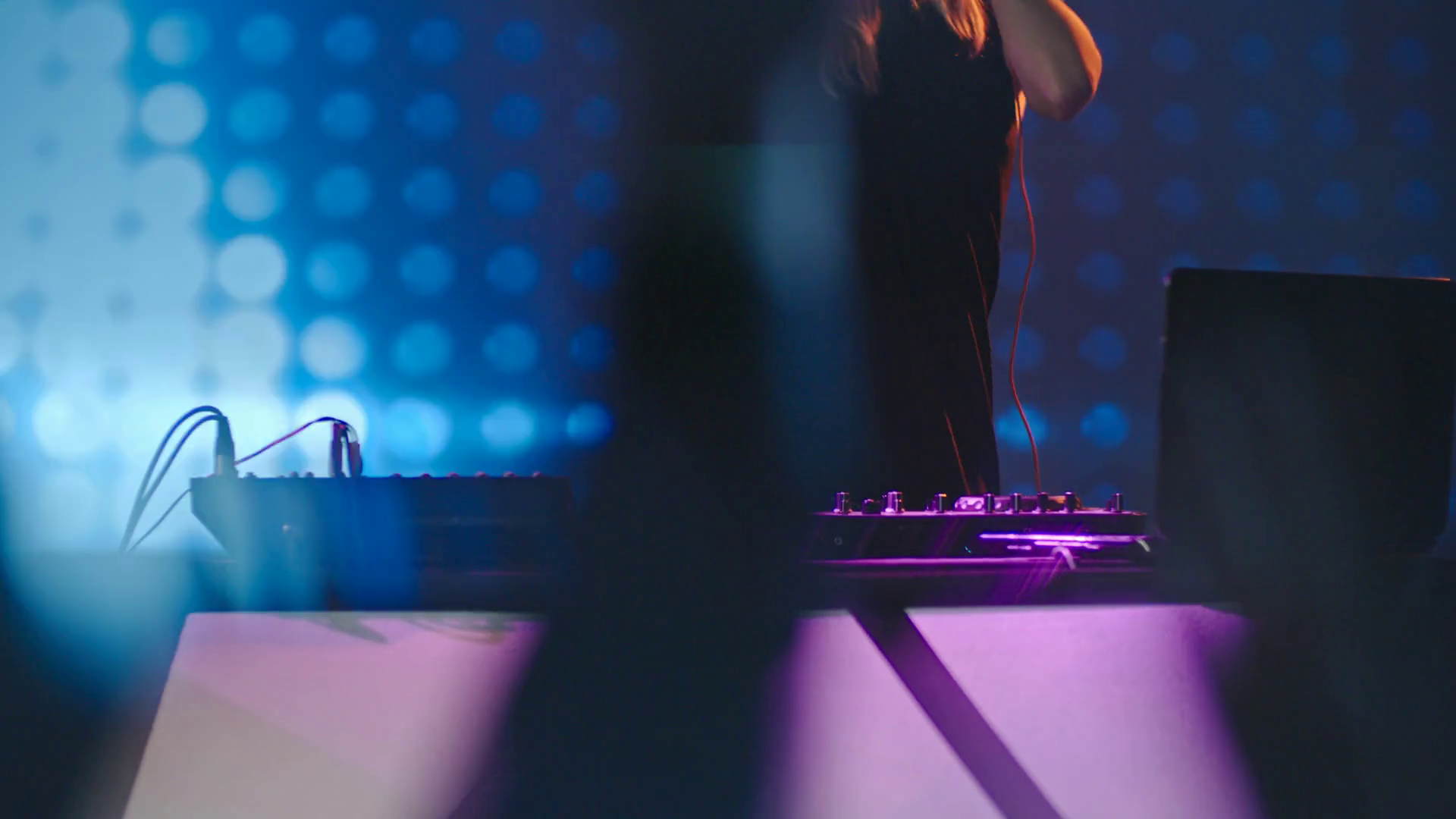 Tilt Up Of Female Blond Dj Jumping Dancing Stock Footage SBV-310586276 ...