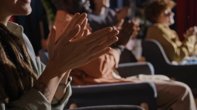 Crowd Clapping Stock Footage: Royalty-Free Video Clips - Storyblocks
