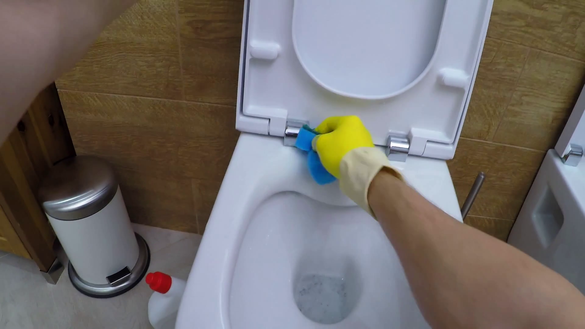 Pov Of Man In Yellow Rubber Gloves Washing Stock Footage SBV-338362248 ...