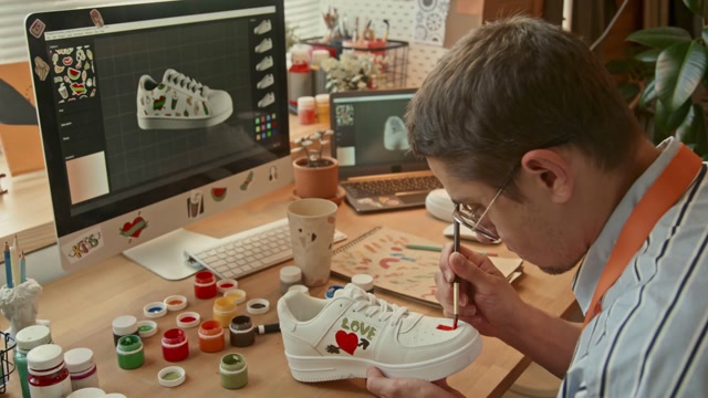 Pikpak Ams Lolly Art Modeling Studio Stock Footage: Royalty-Free Video ...