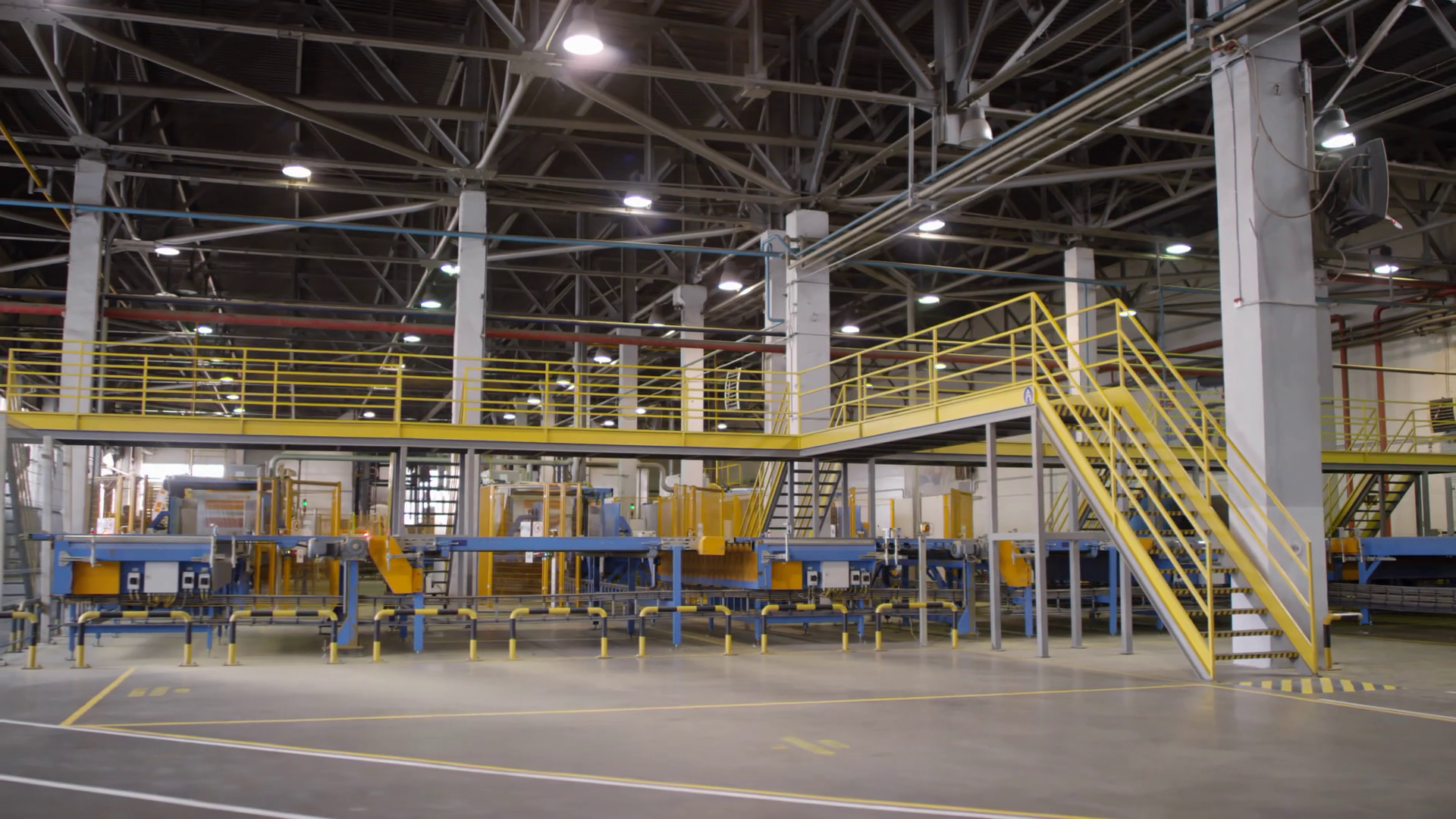 Wide Arc Shot Of Cavernous Production Hall Stock Footage SBV-337951691 ...