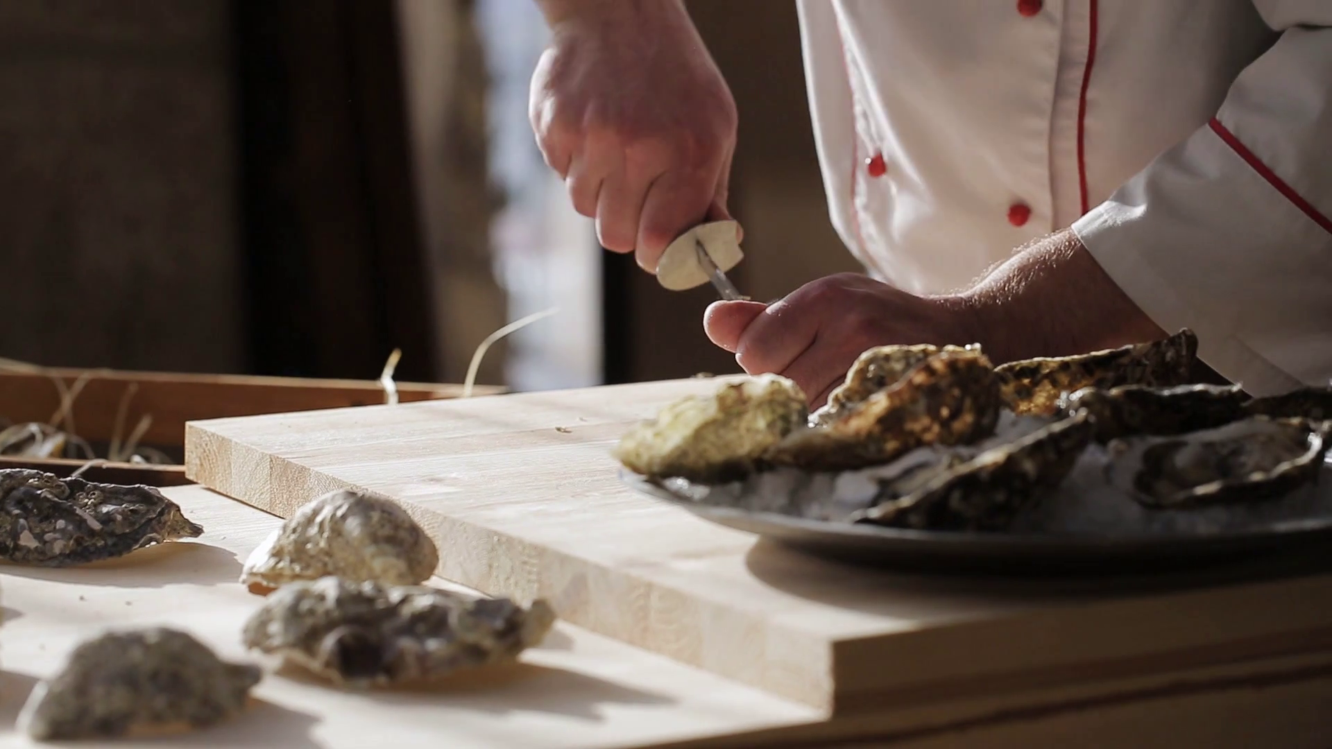 The Chef At Restaurant Opens Oysters Stock Footage SBV-319995458 ...
