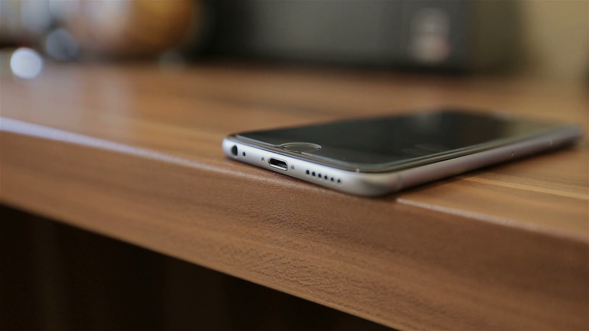 Hand Plugging Charger Into Cell Phone Usb Stock Footage SBV-312743031 ...