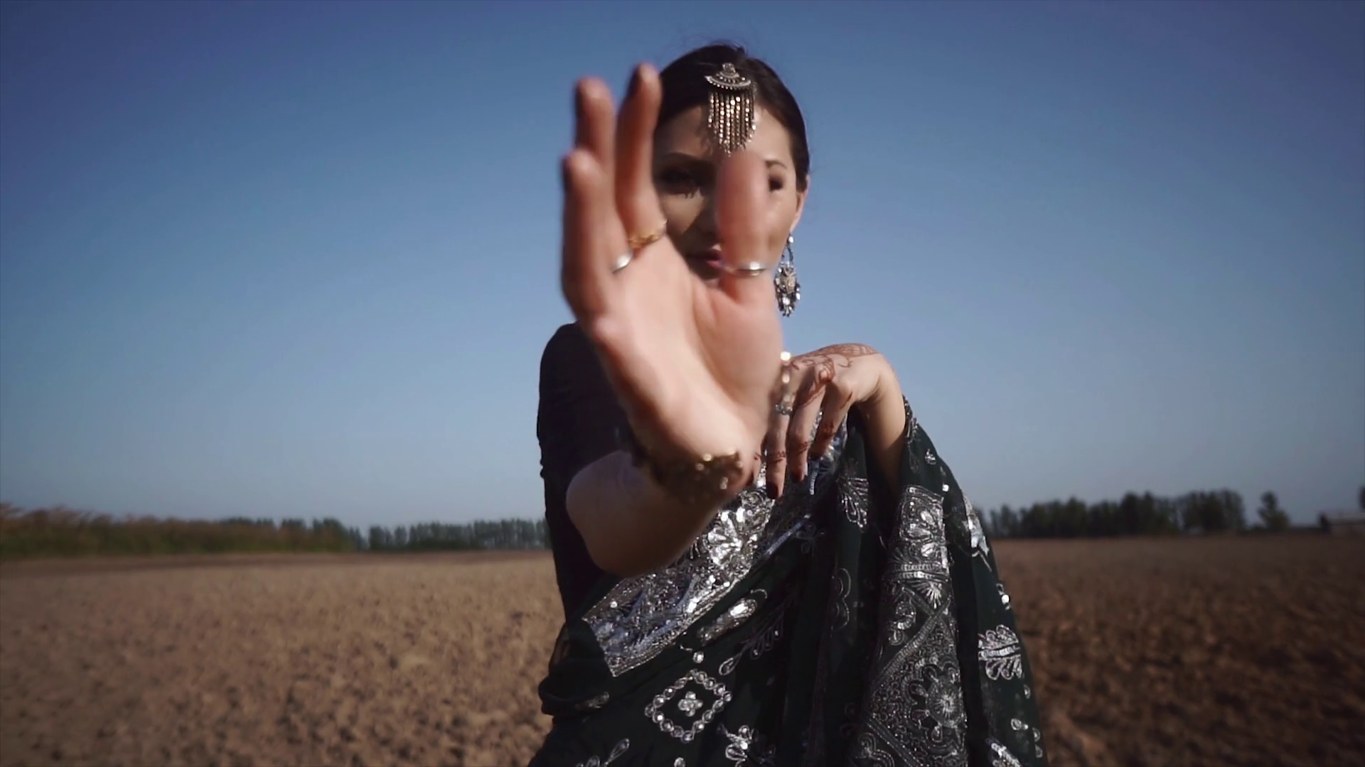 Indian Woman Becking Dancing In Sari Stock Footage SBV-317139886 ...