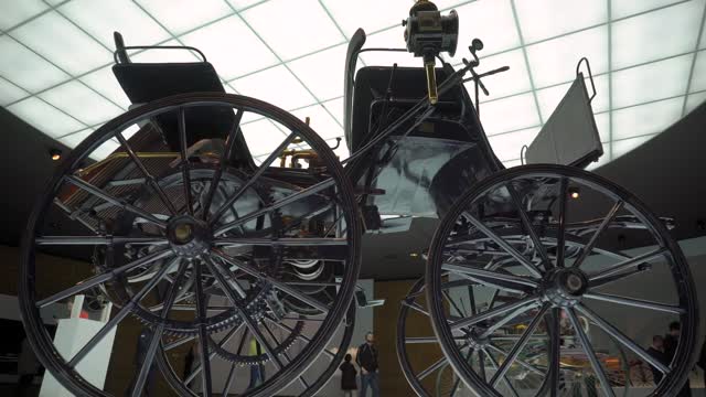 The Germans Carl Benz The First Car Powered By An Internal Combustion ...