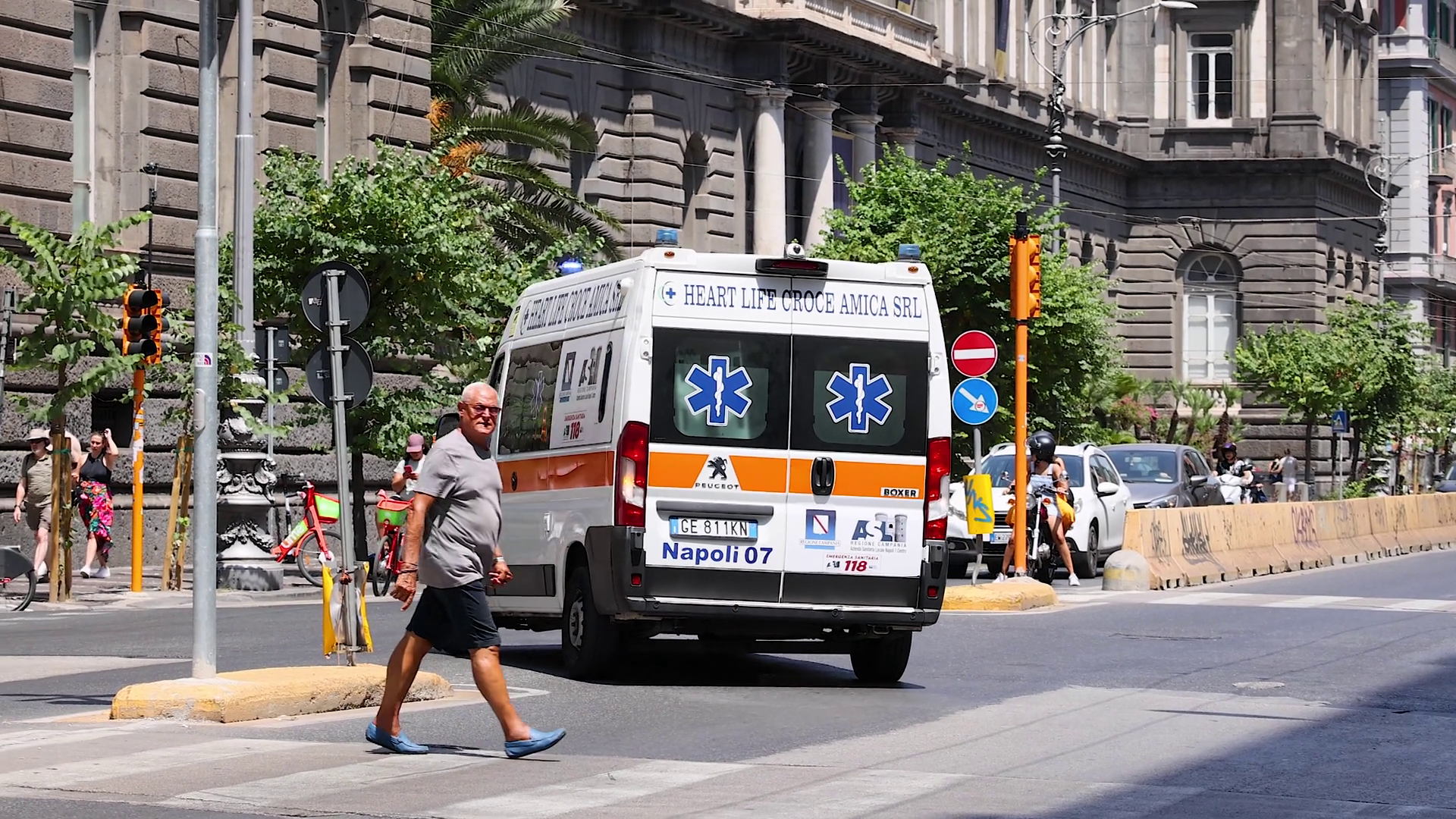 Emergency Vehicle Navigates Busy Naples Stock Footage SBV-352825457 ...