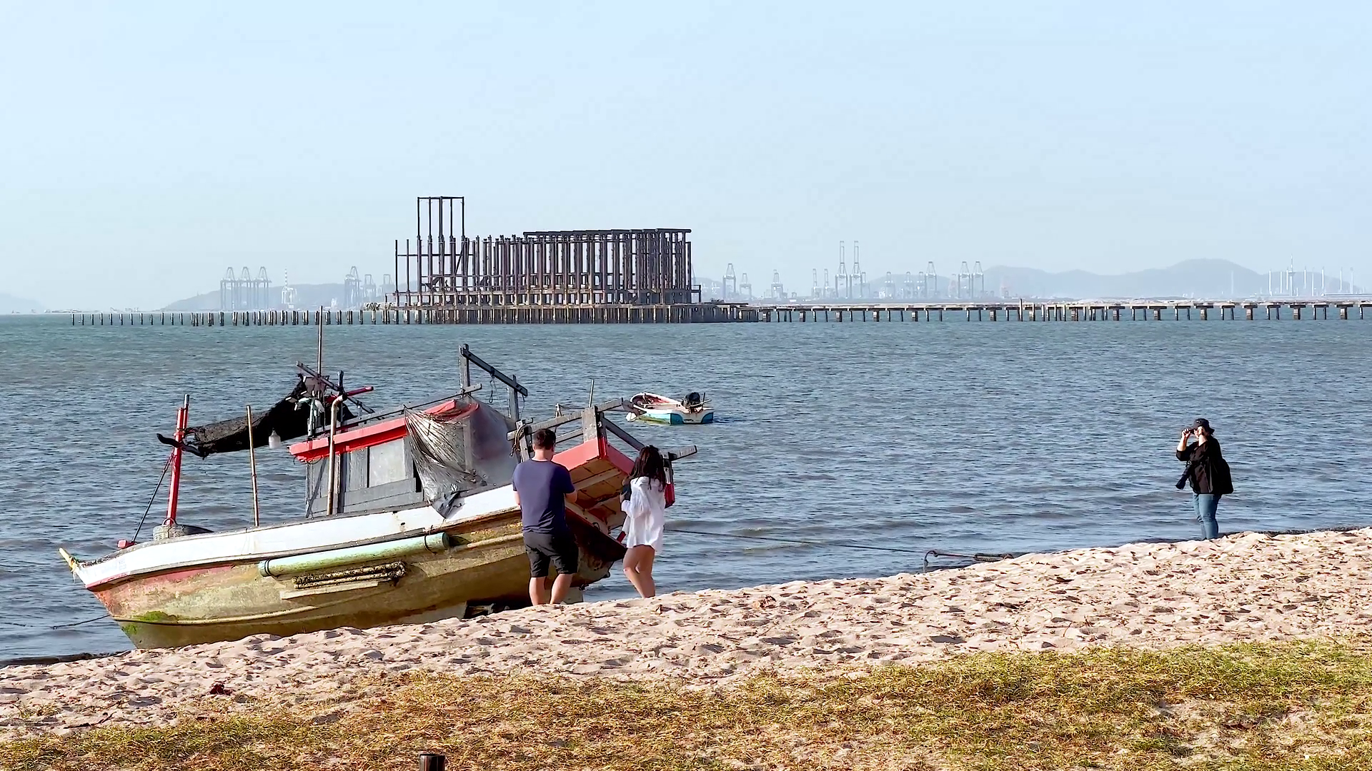 Beachside Boat Activity In Pattaya Stock Footage SBV-352668414 ...