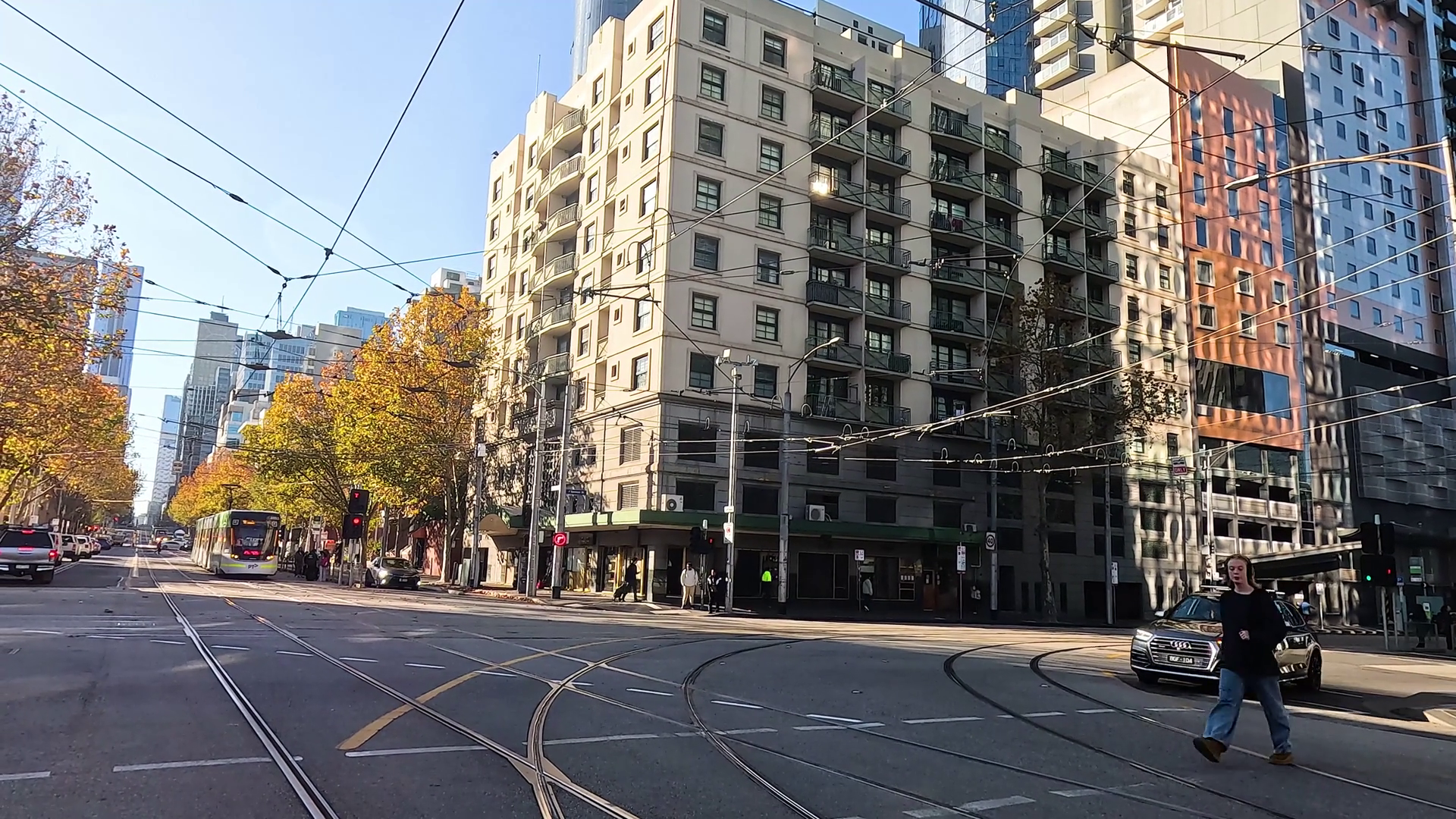 Busy Melbourne Intersection In Autumn Stock Footage SBV-352315287 ...