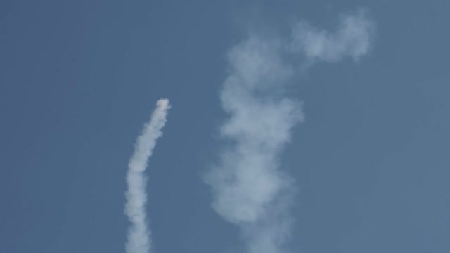 Airplane Engine Failure Stock Footage: Royalty-Free Video Clips ...