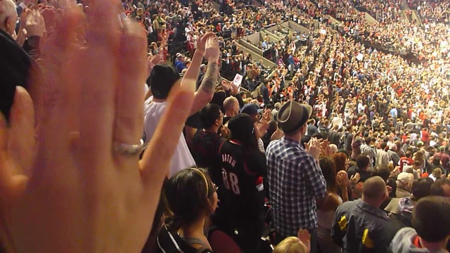 Crowd Clapping Stock Footage: Royalty-Free Video Clips - Storyblocks