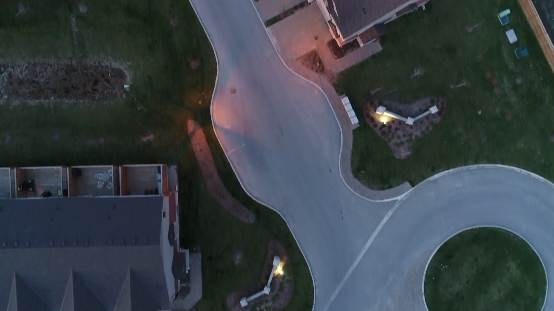 A Top-down Aerial View Showcases Cul-de-sac Stock Footage SBV-347770947 ...