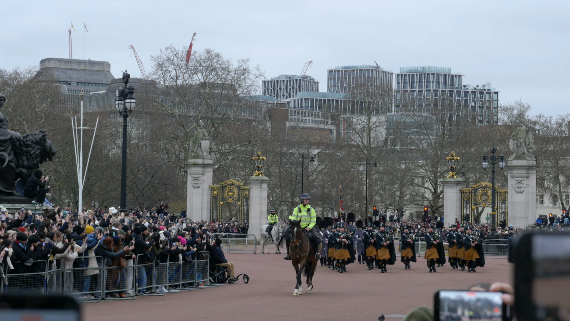 Crowd Watches Royal Guard Parade On Stock Footage SBV-353834237 ...