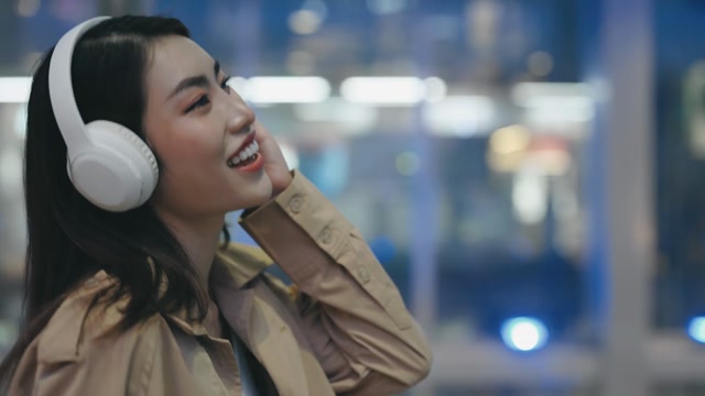 Singing Into Phone Stock Footage: Royalty-Free Video Clips - Storyblocks