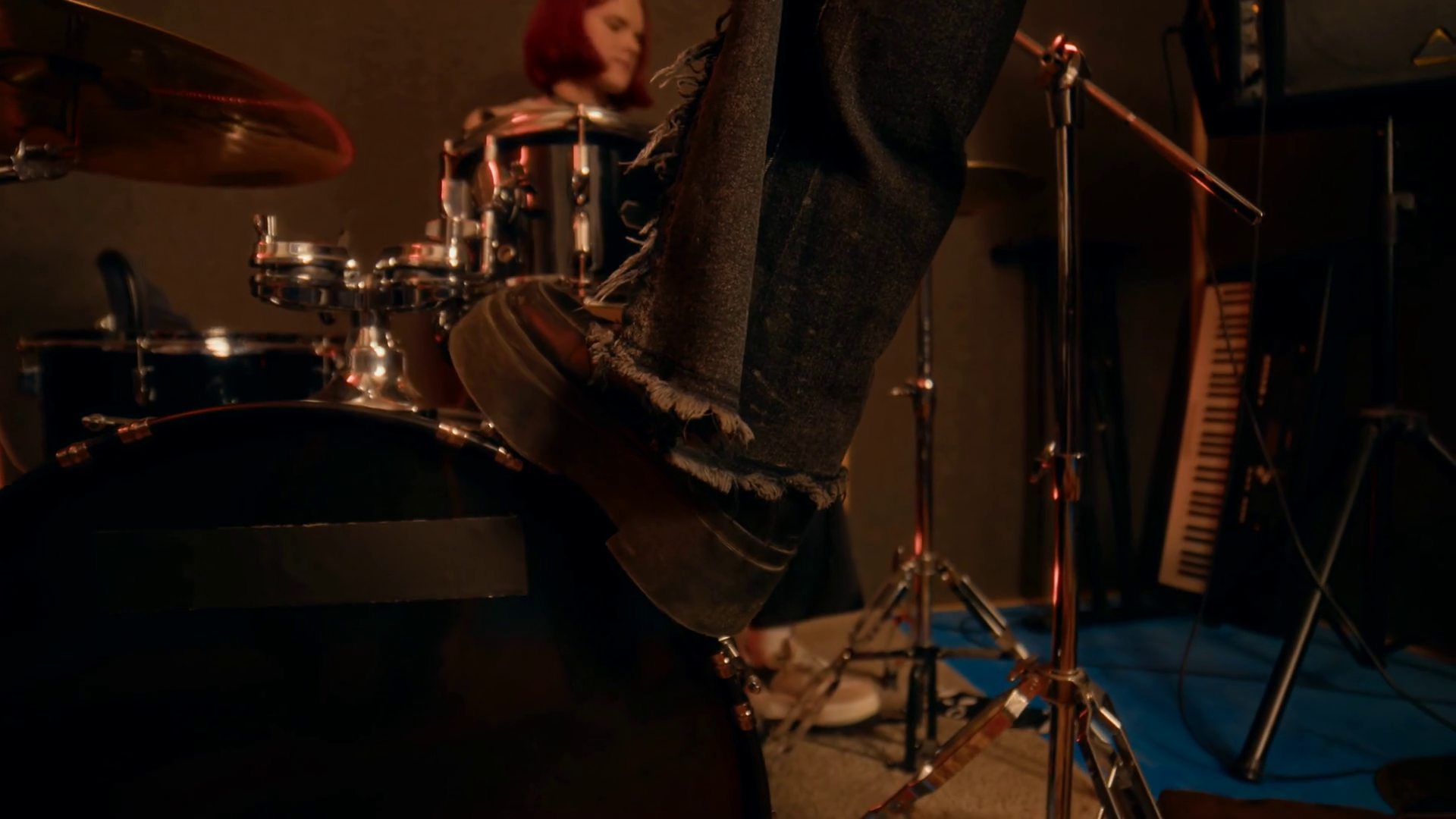 Tilt-up Close-up Shot Of Lead Female Singer Stock Footage SBV-351768331 ...