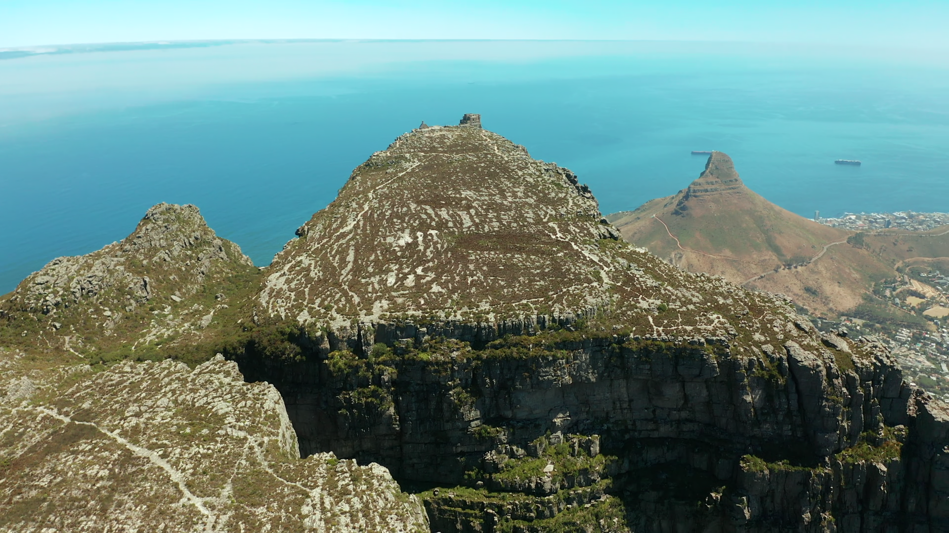 Aerial View Epic Table Mountain Reveal Stock Footage SBV-352568211 ...