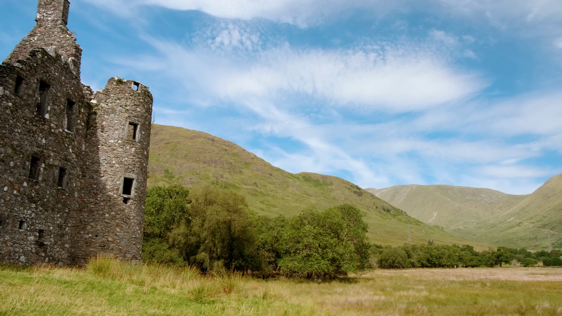 Close-up Panning Shot Of Kilchurn Castle Stock Footage SBV-352604147 ...
