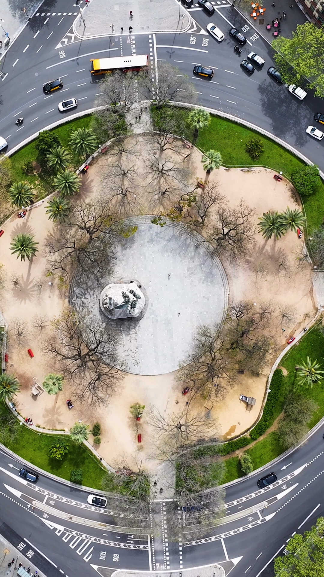 Scenic Roundabout At Barcelona Spain Famous Stock Footage SBV-353035796 ...