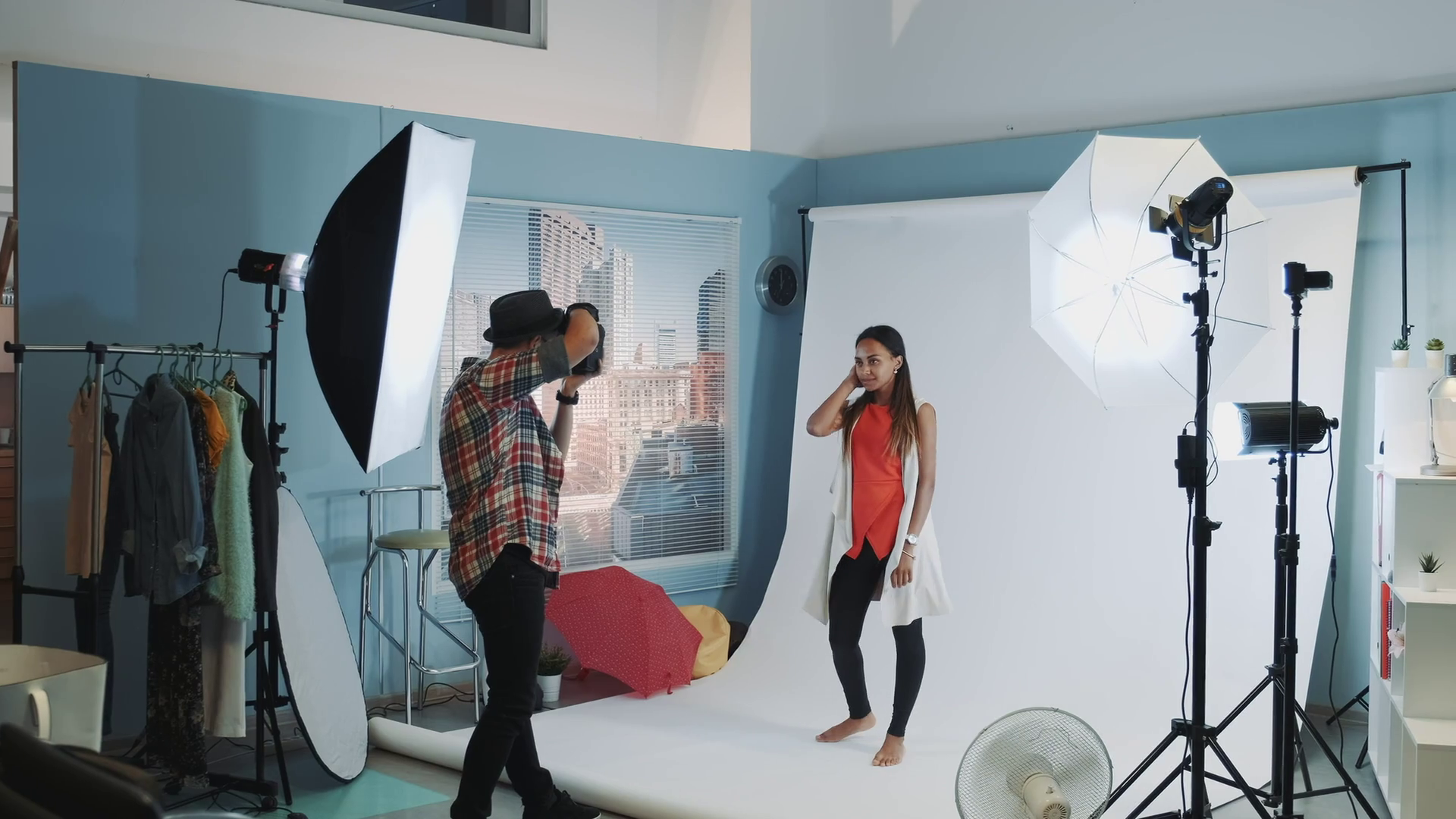 Backstage: African Model Posing In Studio Stock Footage SBV-338530632 ...