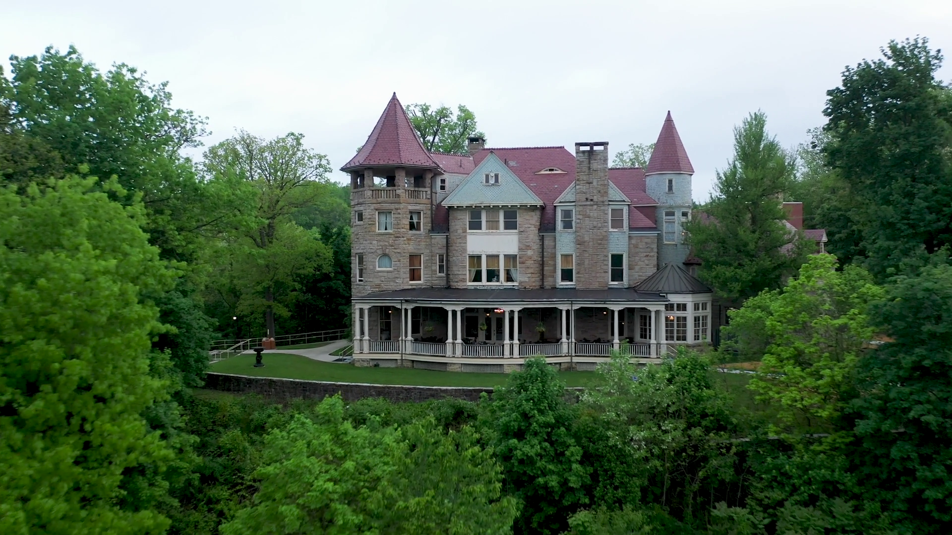 Aerial Pull Away From Graceland Mansion B B Stock Footage SBV-352566169 - Storyblocks
