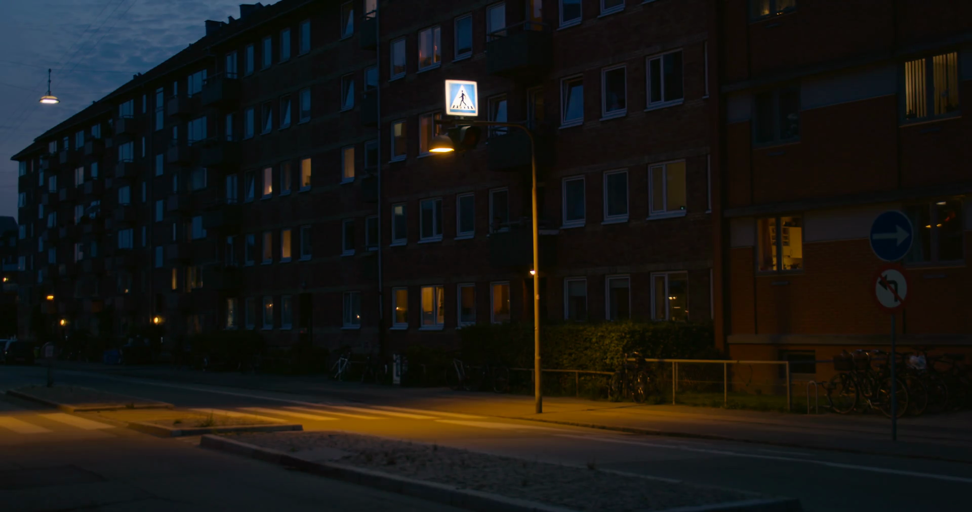 Night Time Darkness Shot Of Traffic Light Stock Footage SBV-348813118 ...