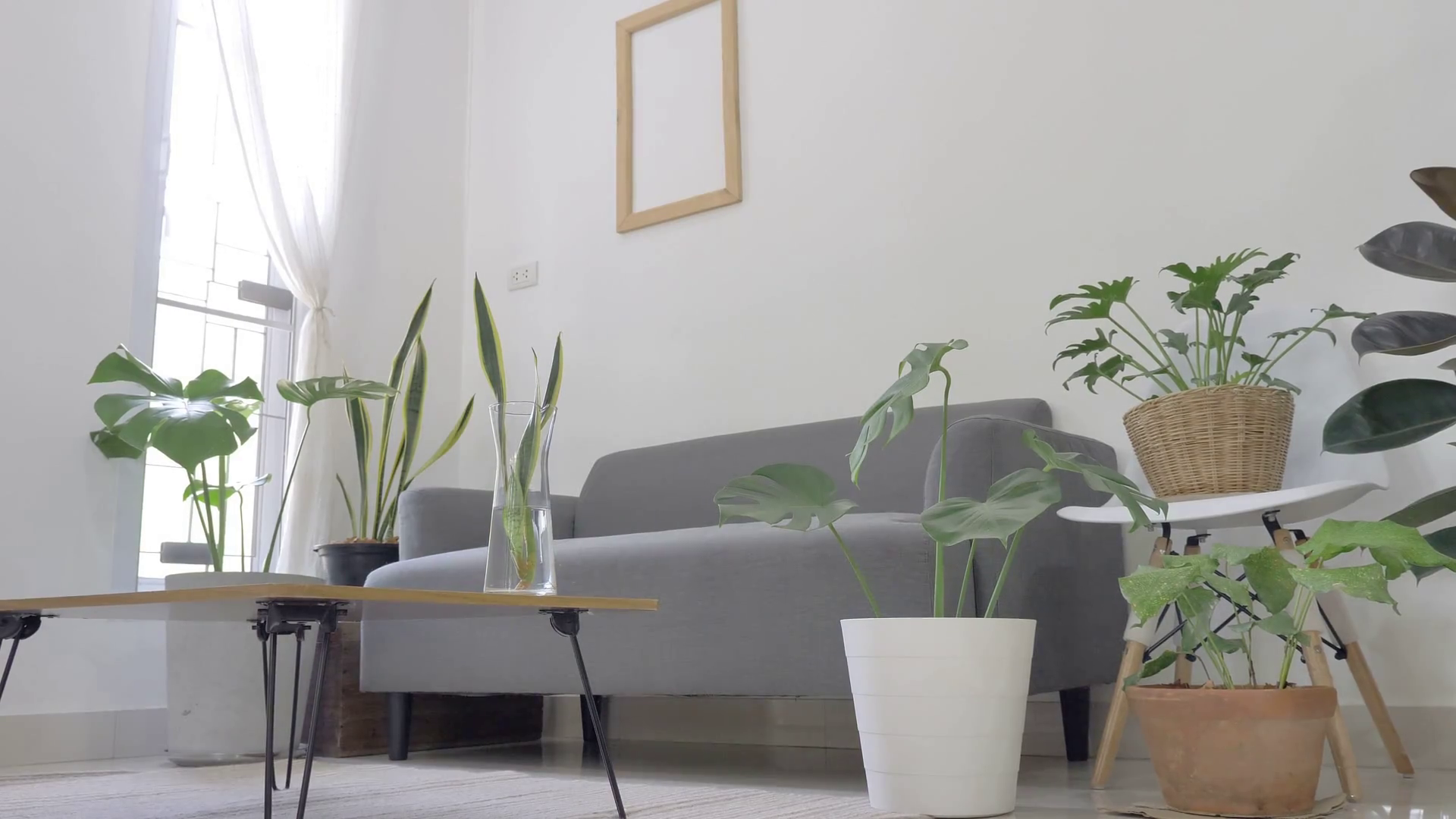 Zoom In Slow motion,Cozy Modern Living Room Interior 59.94 FPS 0:12s ...