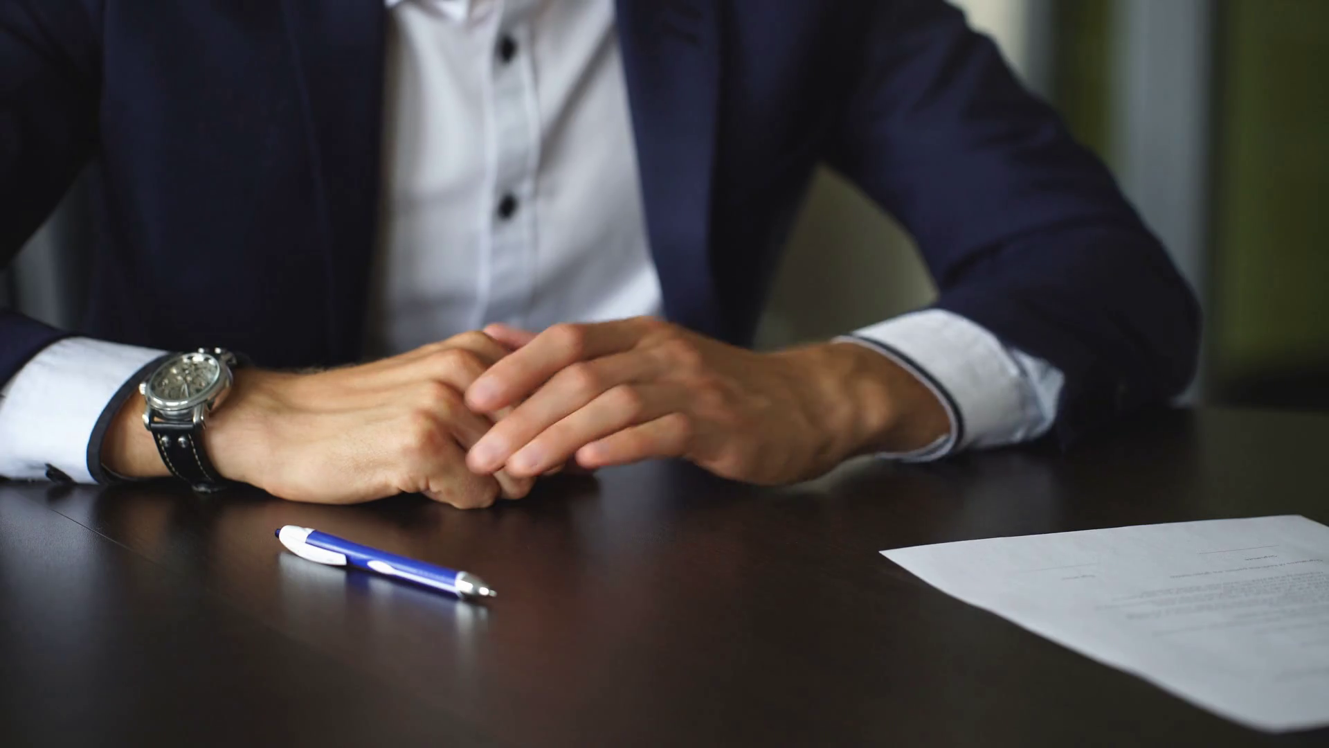 Business man signing a contract Stock Video Footage 00:09 SBV-309566225 ...