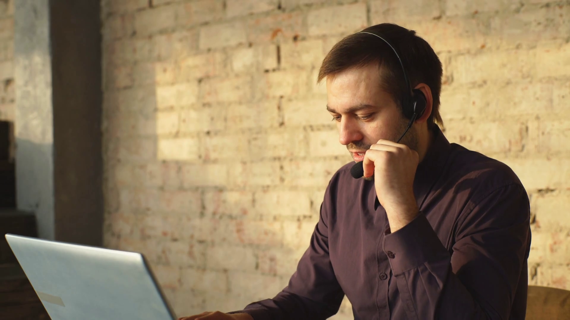 Call Center Agent Speaking With Costumer Stock Footage SBV-311702933 ...