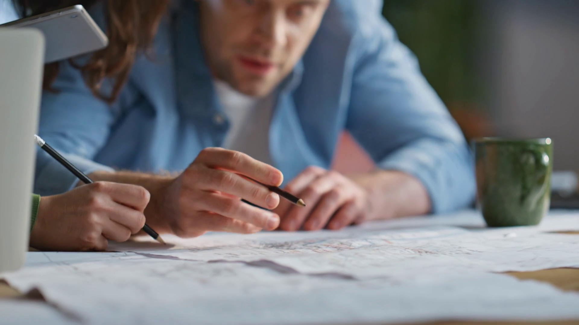 Closeup Draftsman Hands Drawing Blueprint Stock Footage SBV-351894390 ...