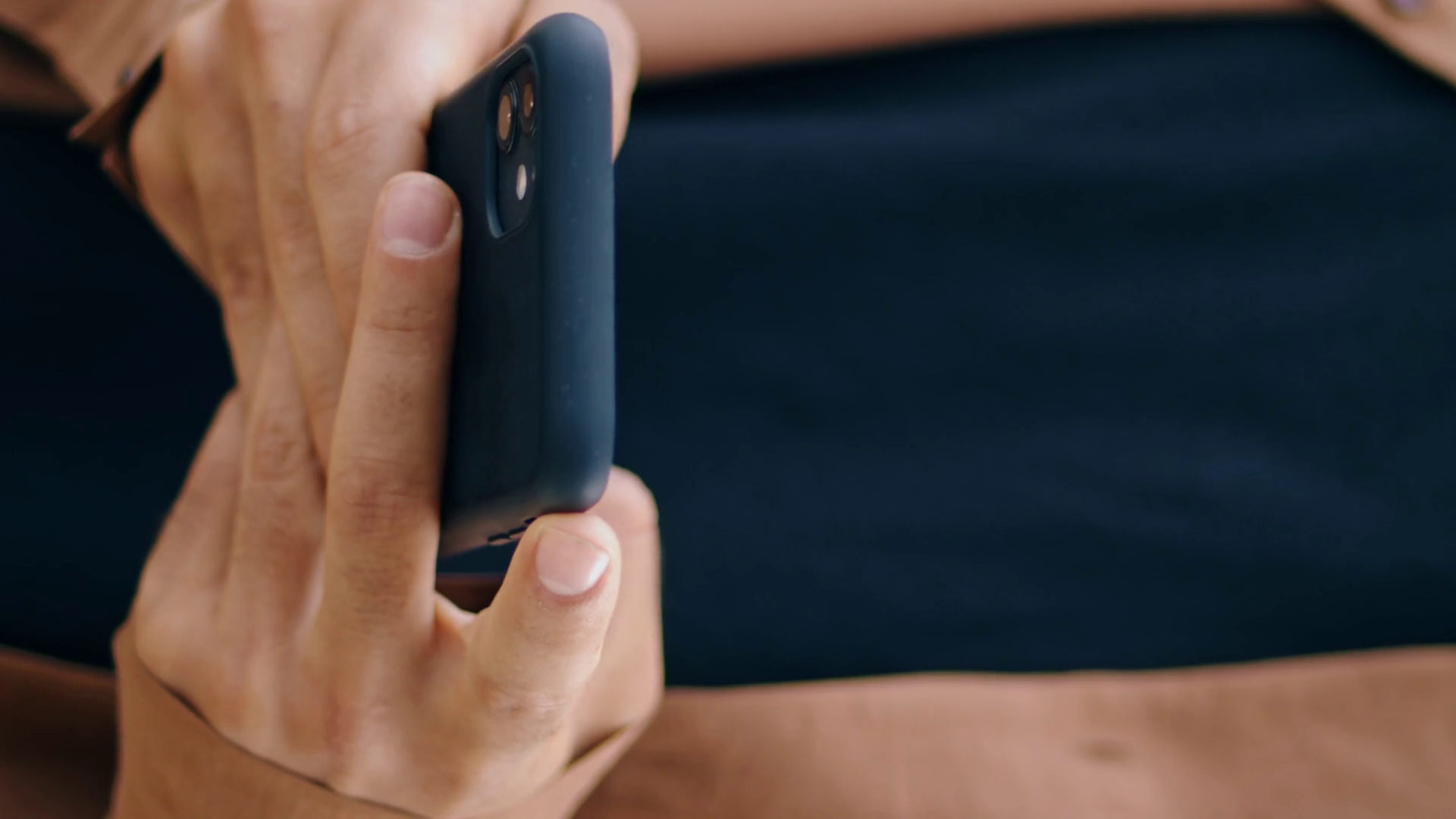 Man Fingers Texting Smartphone At Park Stock Footage SBV-348718851 ...