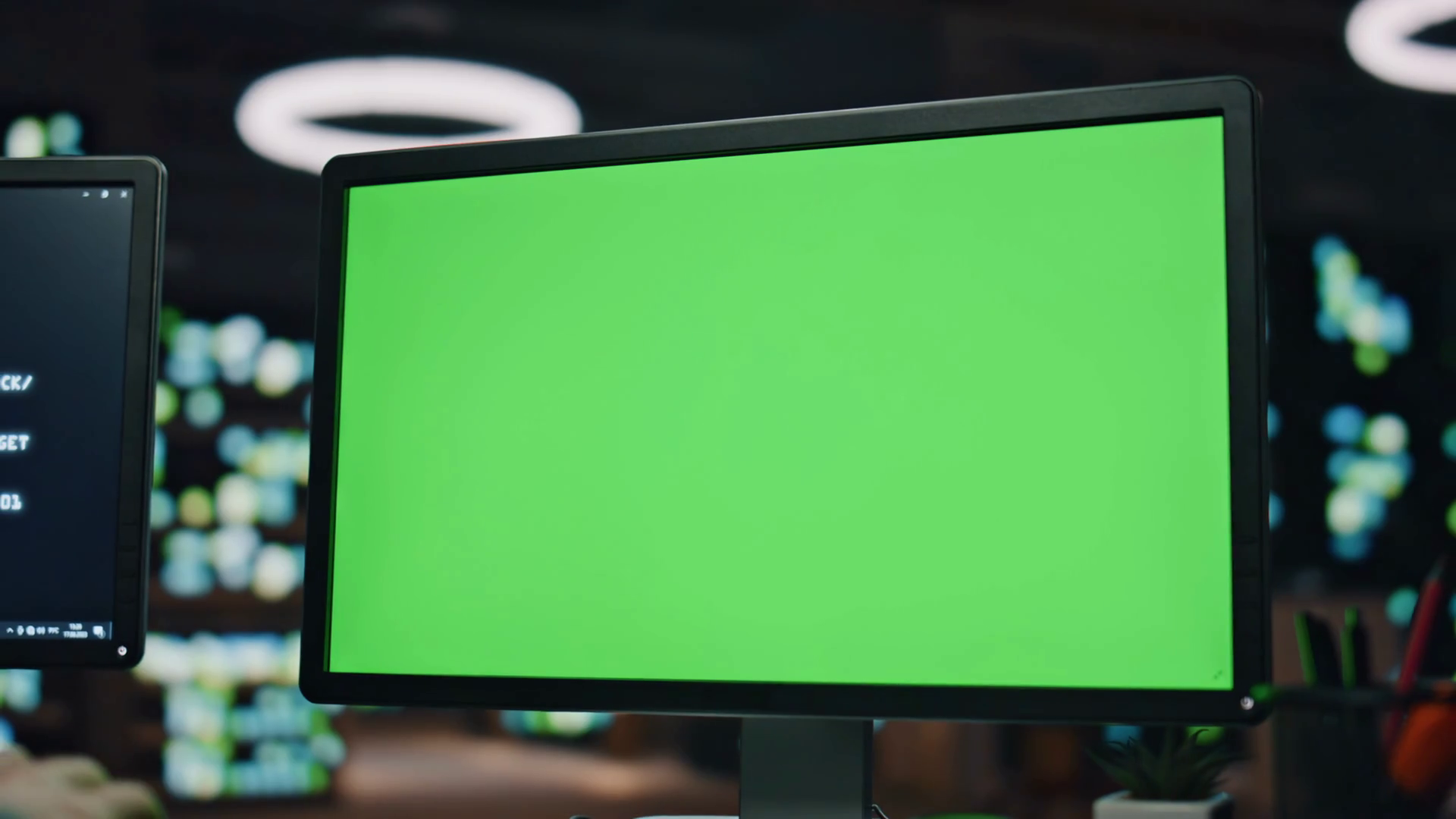 It Specialist Working Greenscreen Pc At Stock Footage SBV-348895909 ...