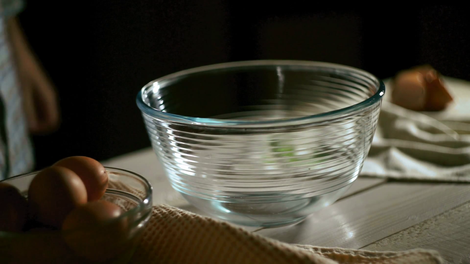 Man Hand Breaking Chicken Egg Chef Breaking Stock Footage SBV-314783072 ...