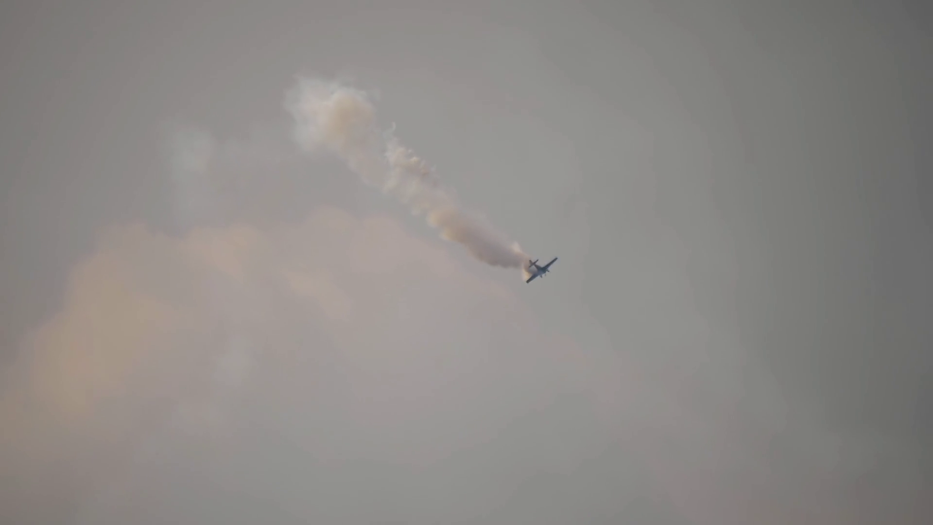 A Plane's Aerobatic Simulation: Engine Stock Footage SBV-338846356 ...