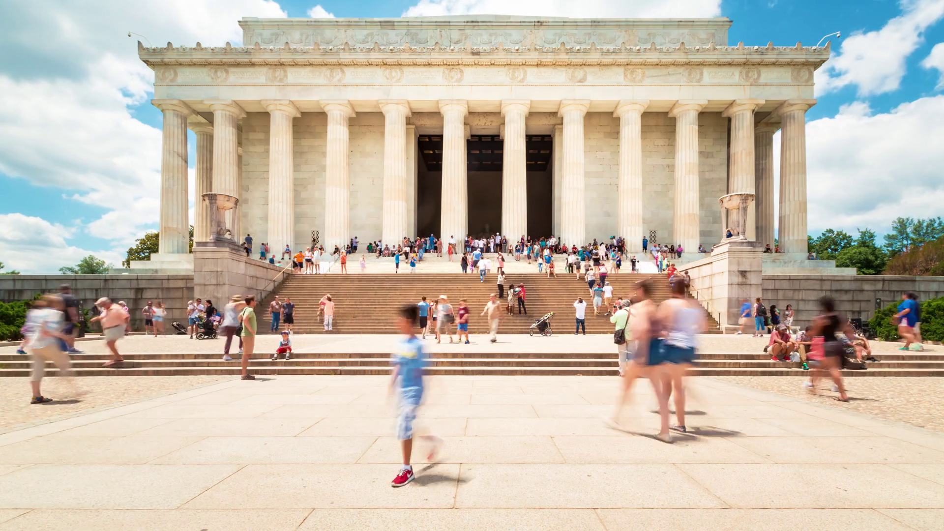 Time-lapse Of Tourists Visiting Lincoln Stock Footage SBV-308601377 ...
