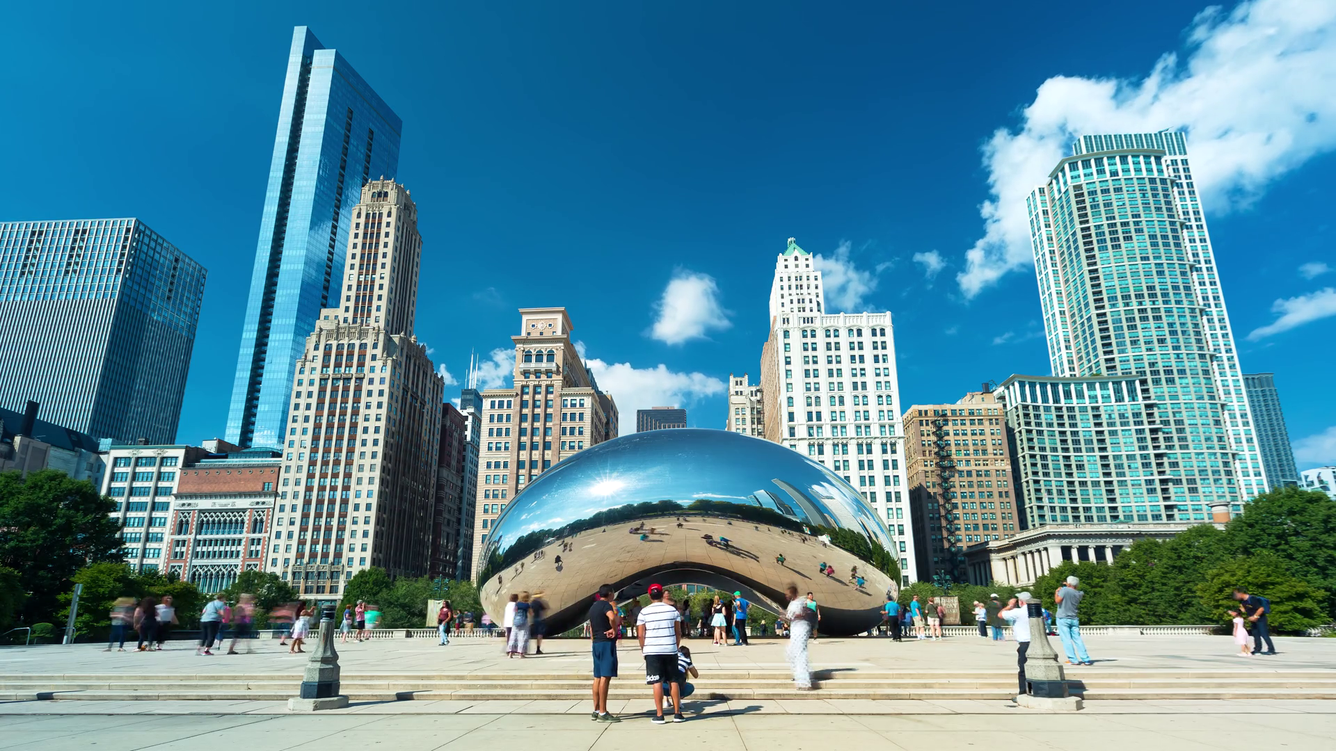Chicago - Sept 18th 2018: Tourists Visit Stock Footage SBV-327444411 ...