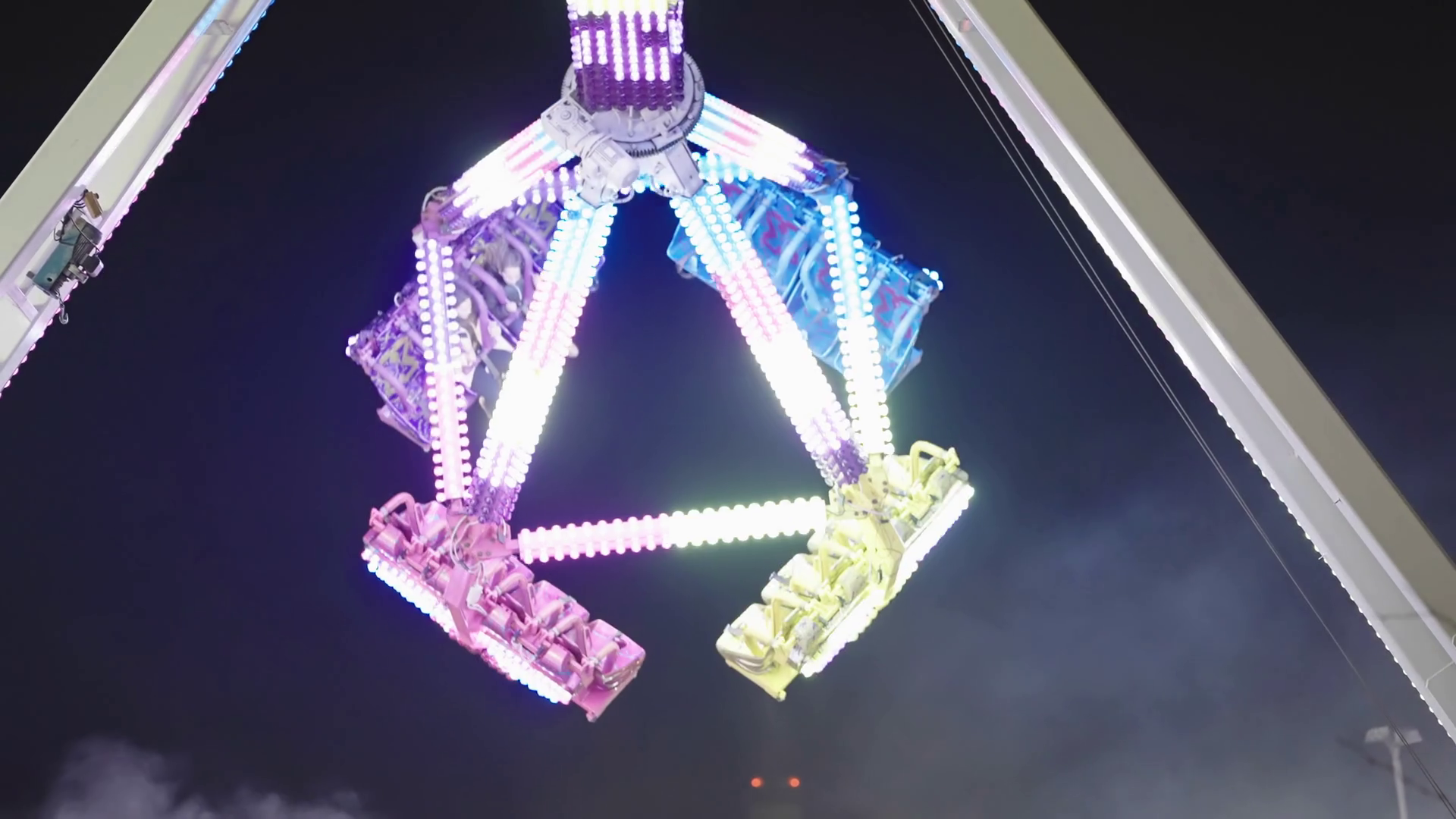 Amazing Amusement Park Ride Giant Pendulum Stock Footage SBV-348724640 ...