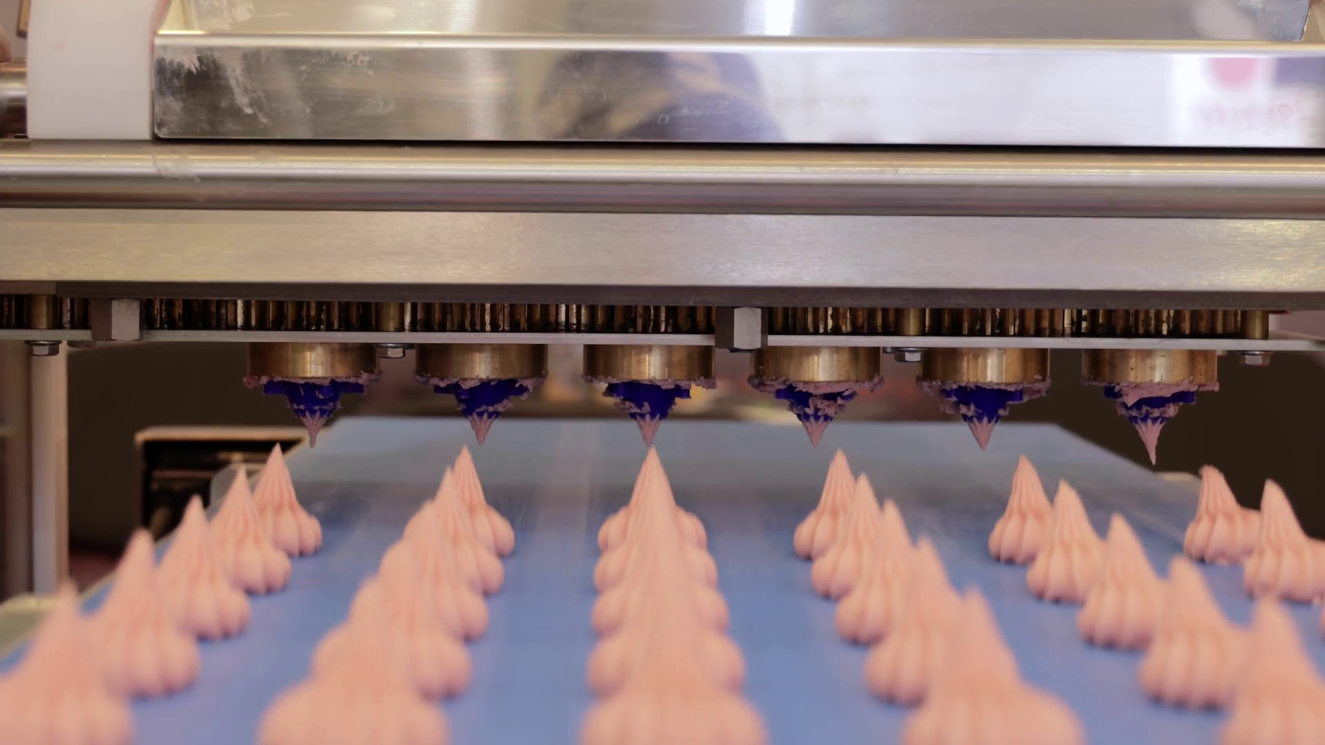 Cakes On Automatic Conveyor Belt Process Of Stock Footage SBV-337942105 ...