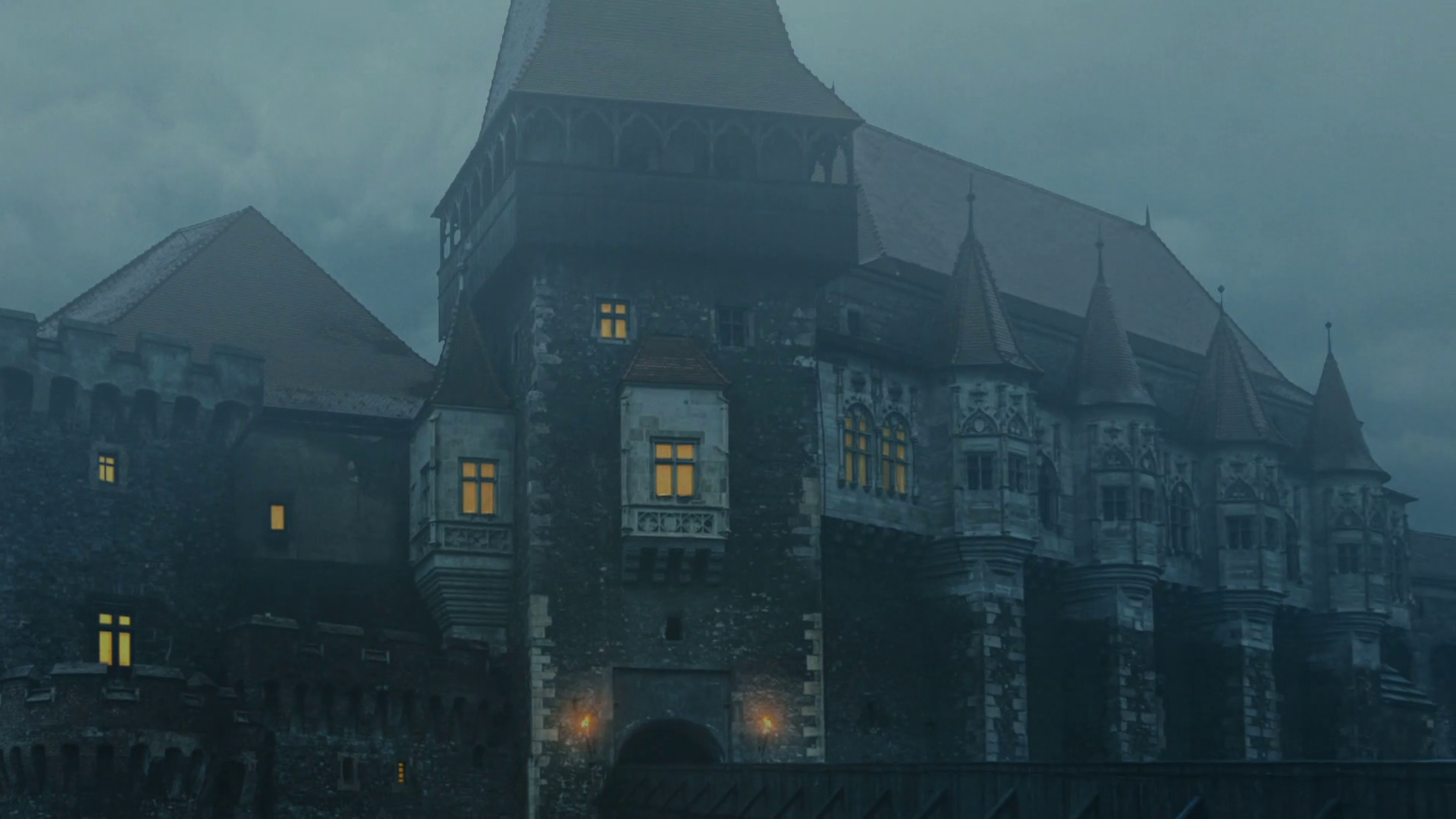 Transylvanian Castle at night with fog and lightnings - pan shot Stock ...