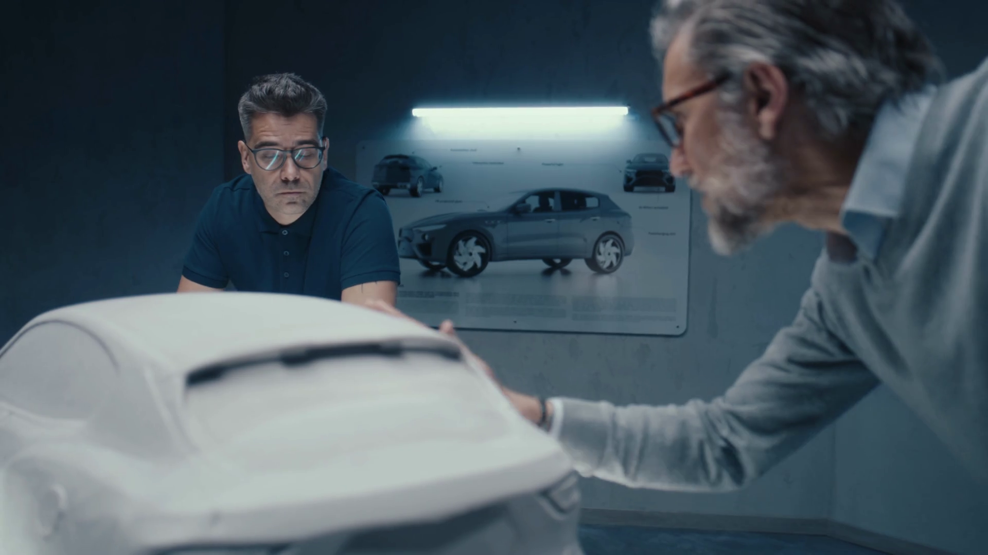 Experienced car designers and developers discuss the design of the car ...