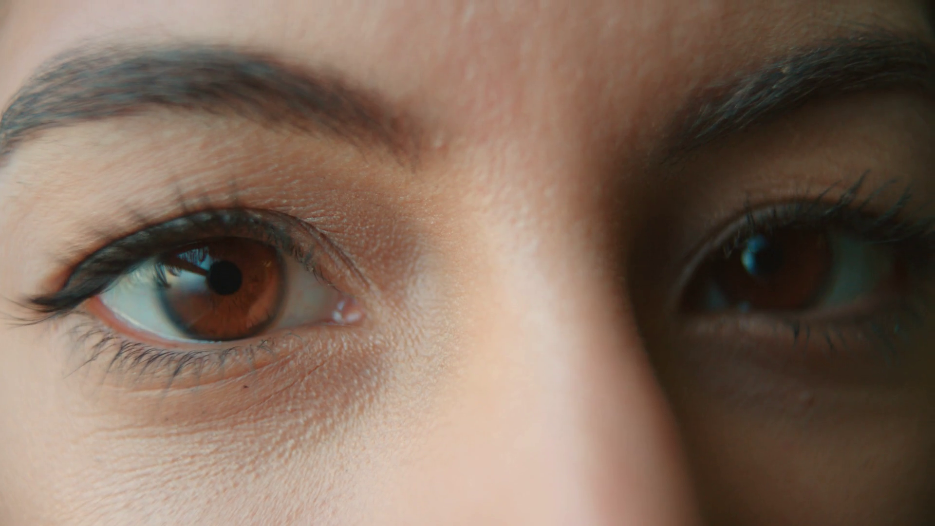 A Woman?s Brown Eyes Blinking Creasing To Stock Footage SBV-307711436 ...