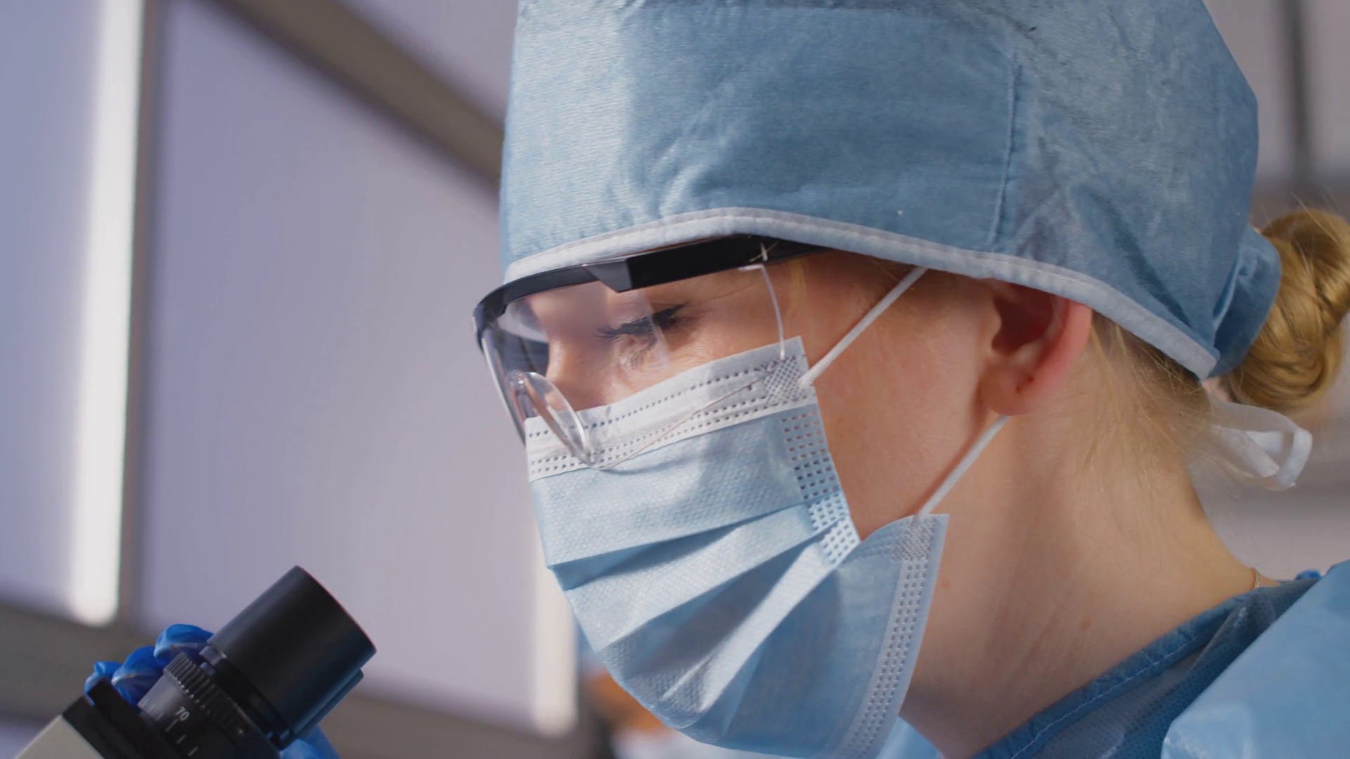 Female Lab Worker Wearing Ppe Analysing Stock Footage SBV-346767563 ...