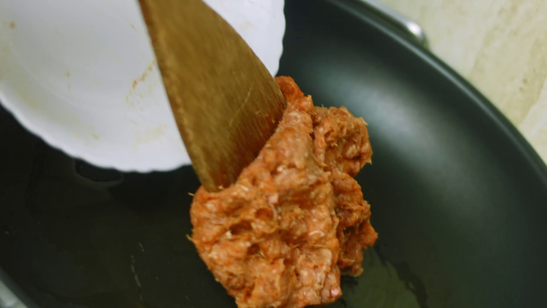Chef Adds Chorizo Meat To Hot Oil In Pan Stock Footage SBV-347217887 ...