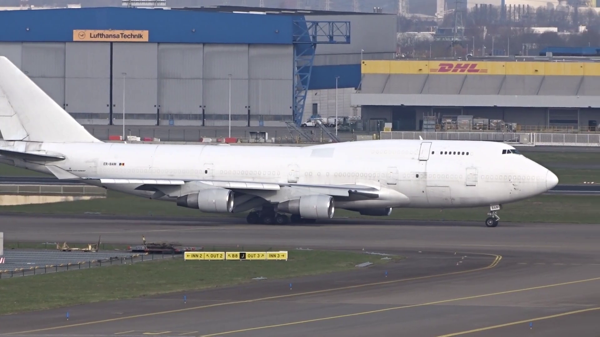 White Generic Boeing 747 Jumbojet Freighter Stock Footage SBV-352747801 ...